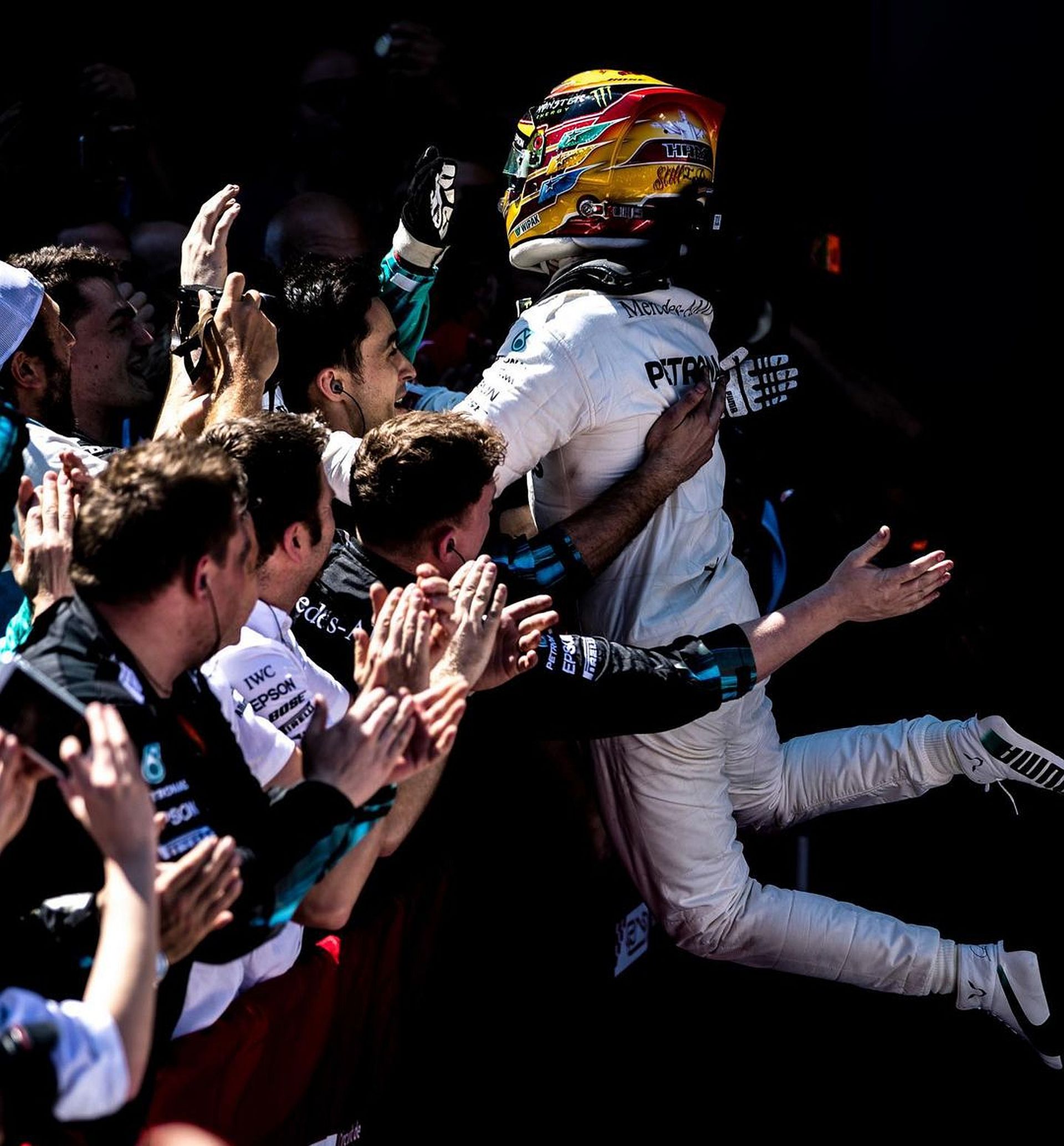 Hamilton: sognavo la Ferrari da bambino. E io ci credo. - Top Speed