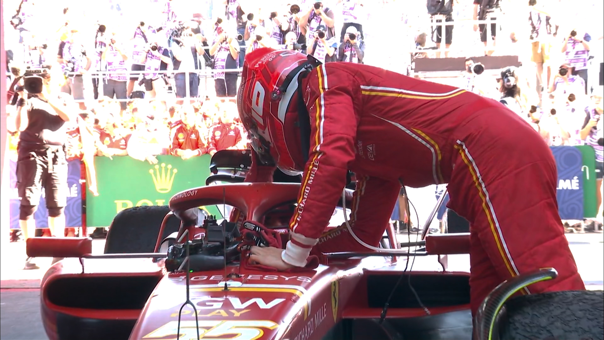 Tutto vero: doppietta Ferrari con un super Sainz - Top Speed
